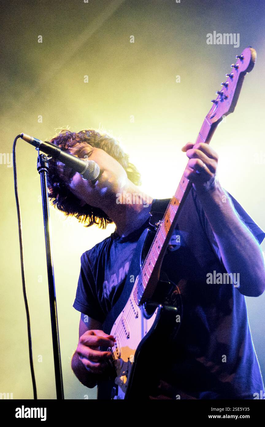 THE RAPTURE, YOUNG, CONCERT, 2004: Singer LUKE JENNER from the RAPTURE ...