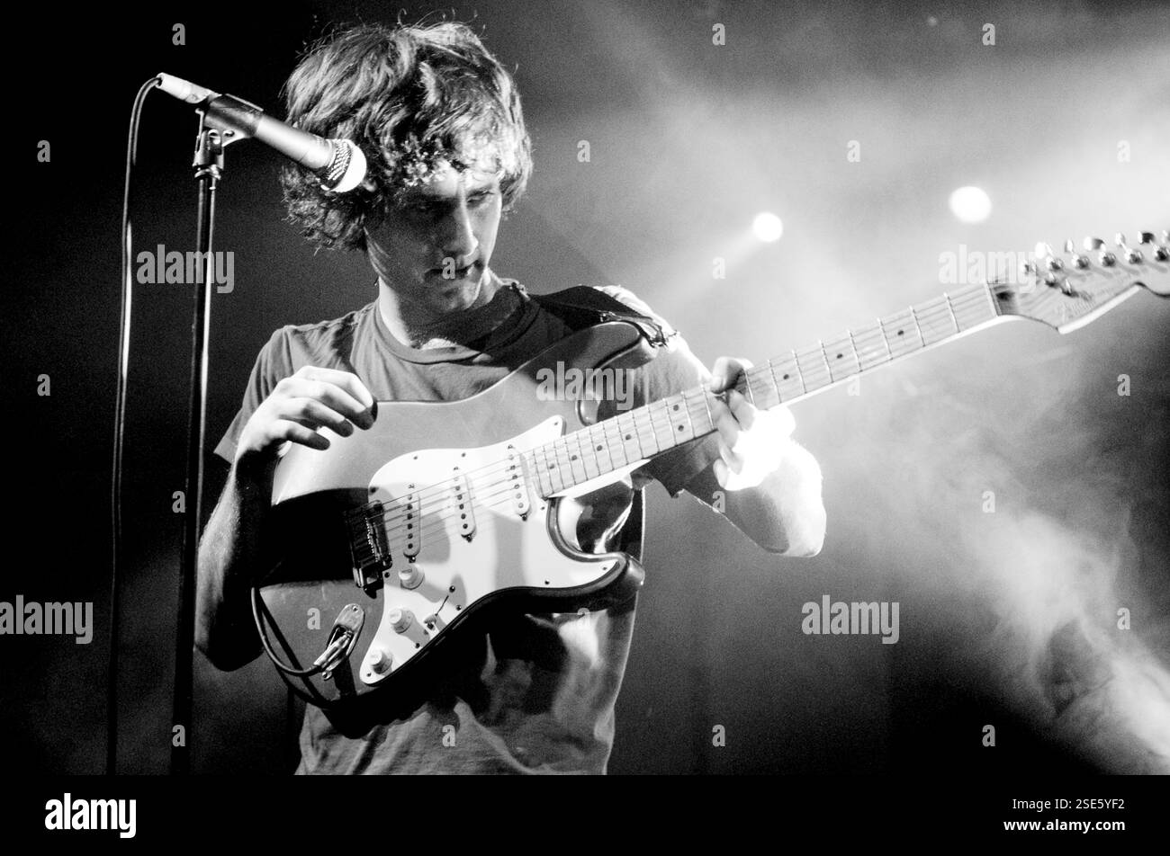 THE RAPTURE, YOUNG, CONCERT, 2004: Singer LUKE JENNER from the RAPTURE ...