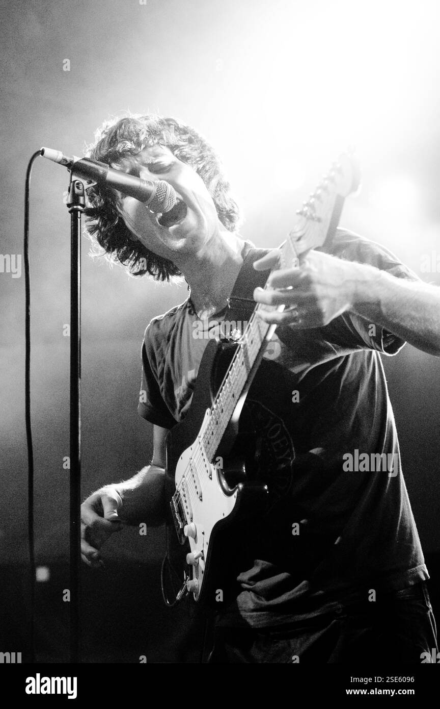 THE RAPTURE, YOUNG, CONCERT, 2004: Singer LUKE JENNER from the RAPTURE ...