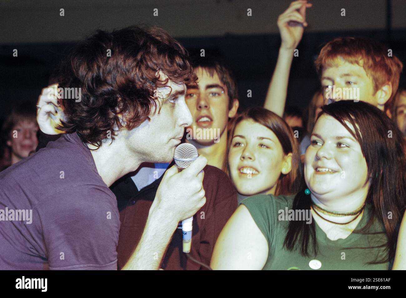 THE RAPTURE, YOUNG, CONCERT, 2004: Singer LUKE JENNER from the RAPTURE ...