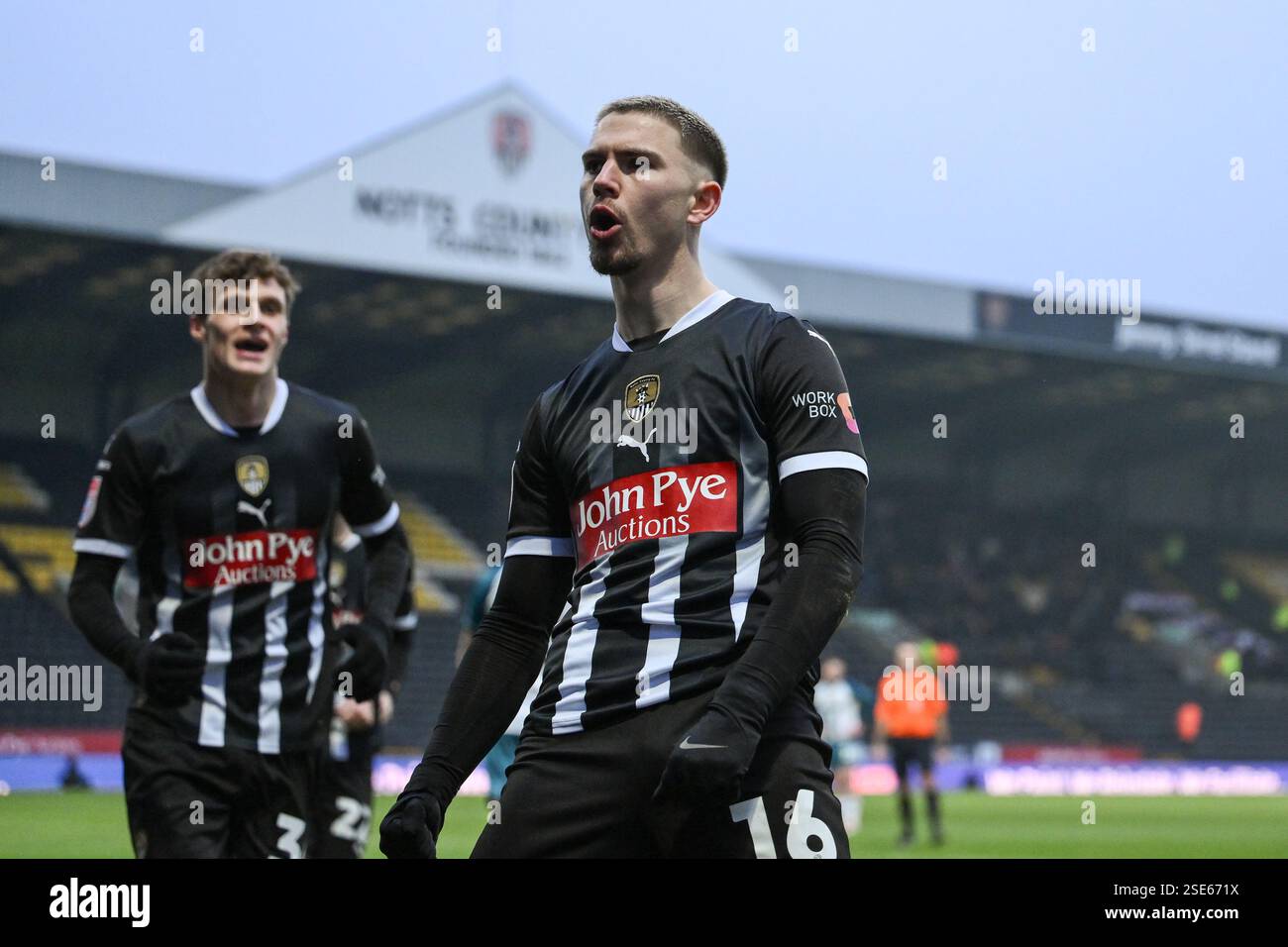 Meadow Lane, Nottingham on Saturday 8th February 2025. Charlie Whitaker ...