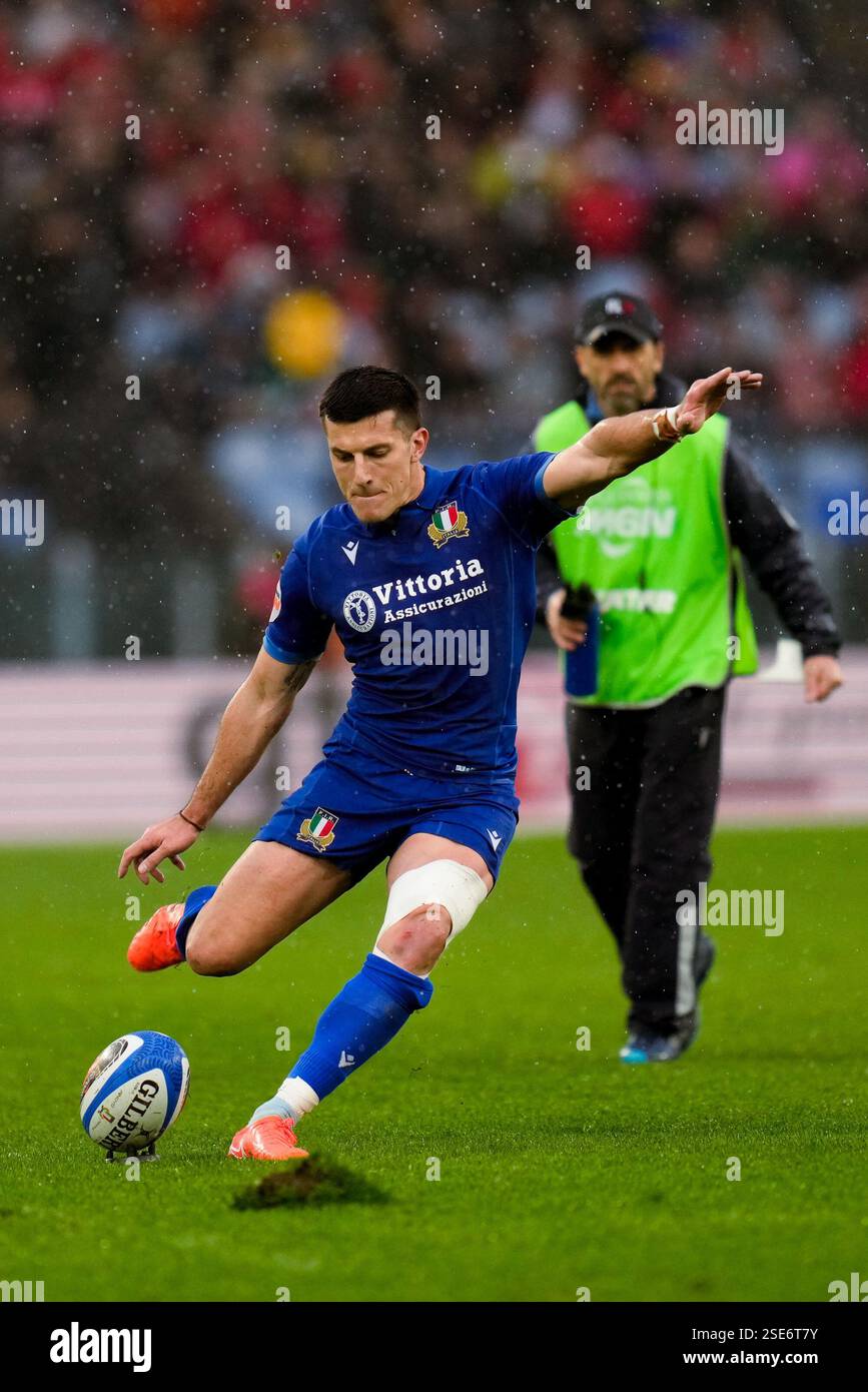 Rome, Italy. 08th Feb, 2025. Tommaso Allan of Italy kicks a conversion ...