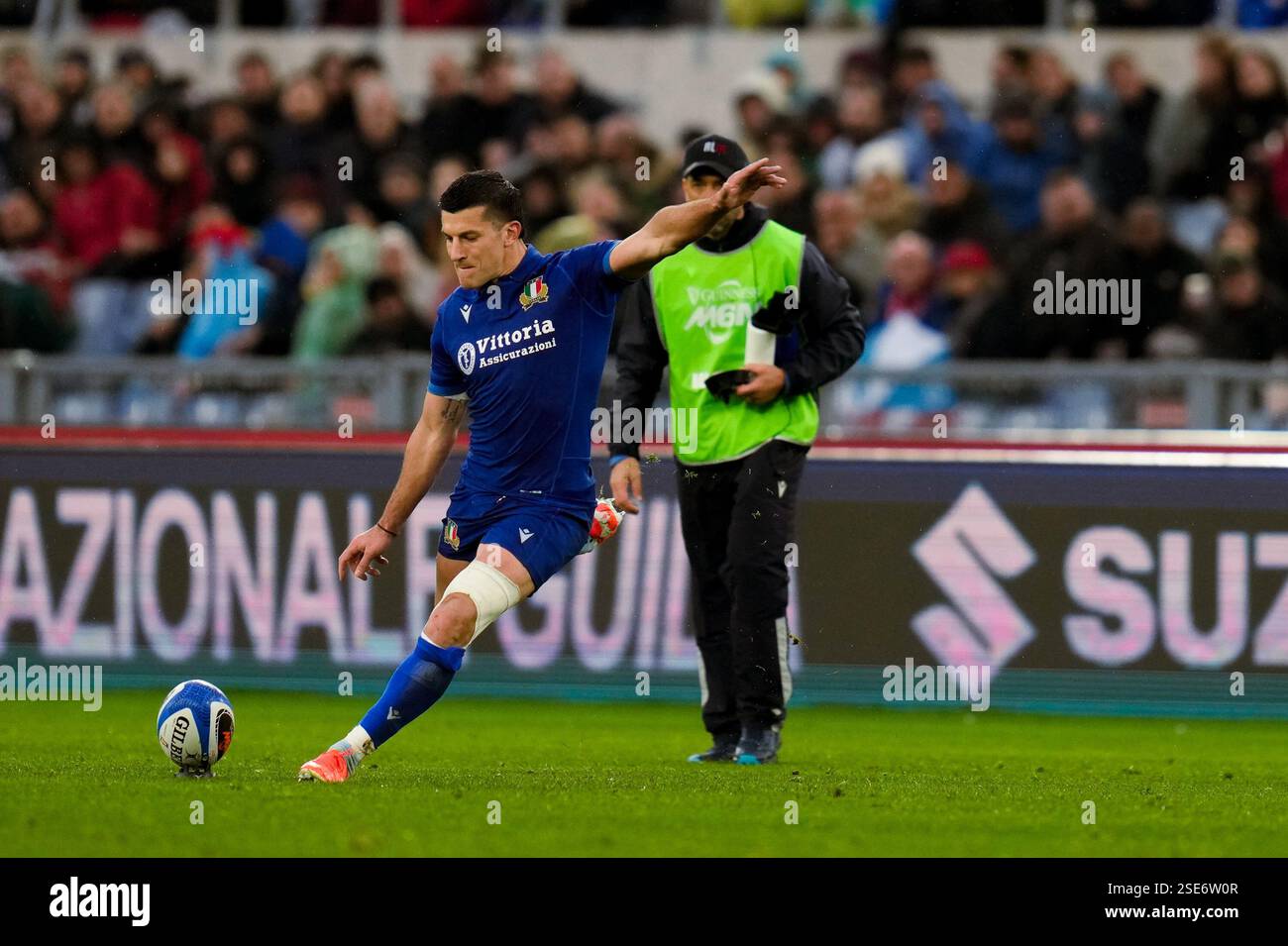 Rome, Italy. 08th Feb, 2025. Tommaso Allan of Italy kicks a conversion ...