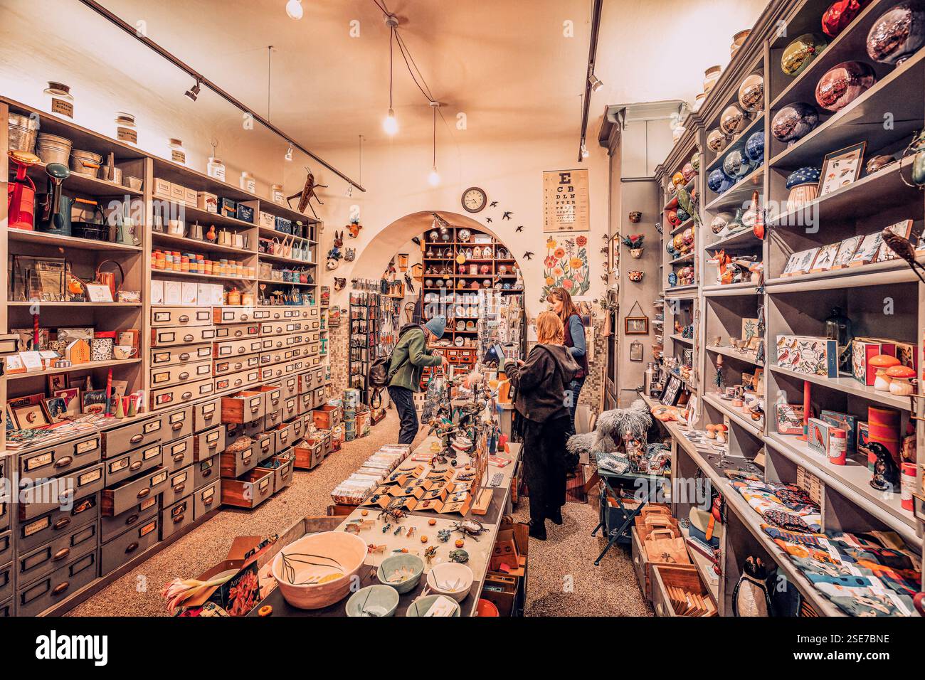 Traditional Retail Shop Stock Photo - Alamy