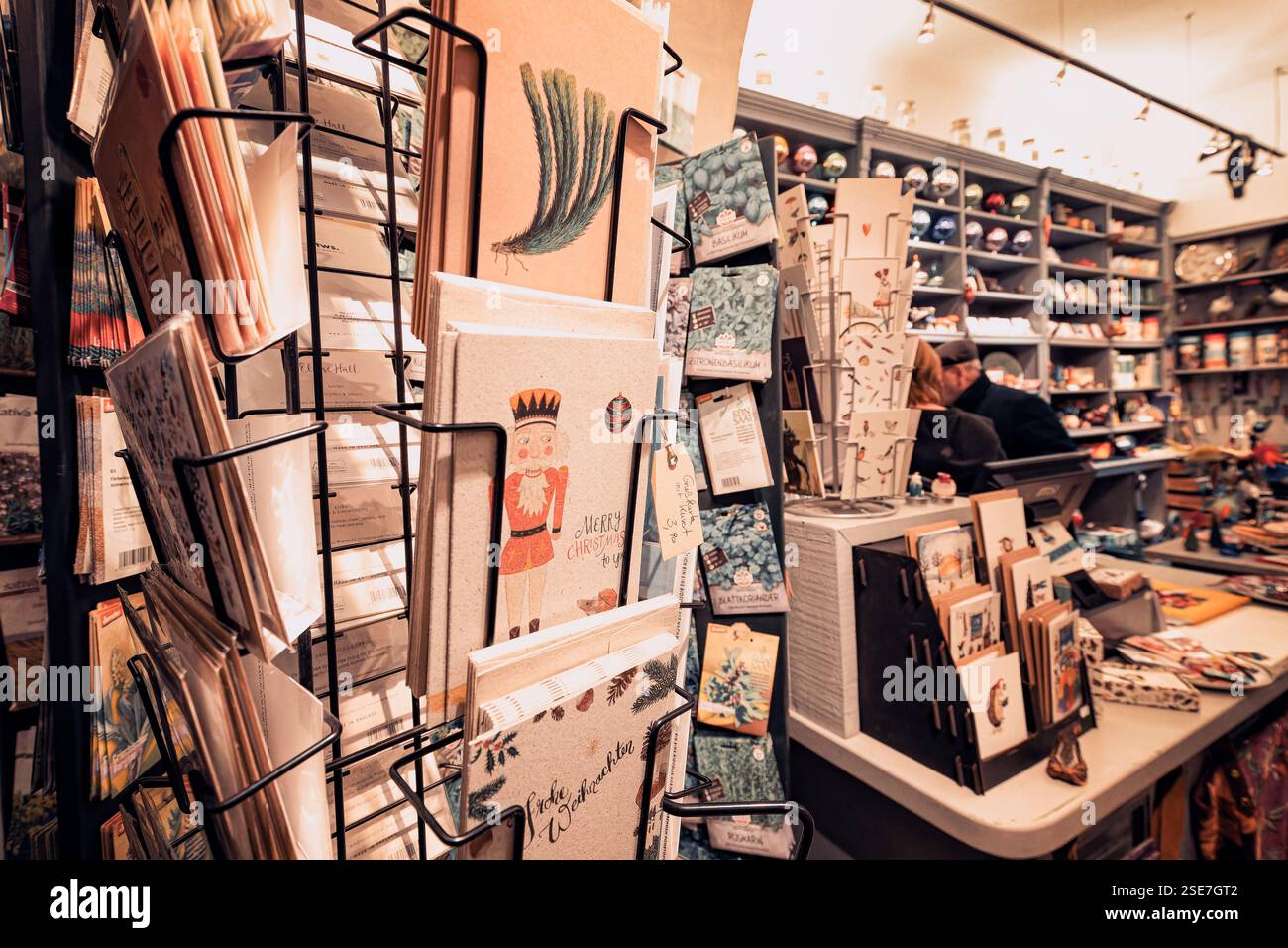 Traditional Retail Shop Stock Photo - Alamy