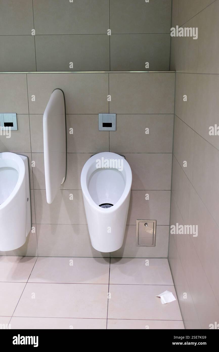 Automatic flush system hi-res stock photography and images - Alamy