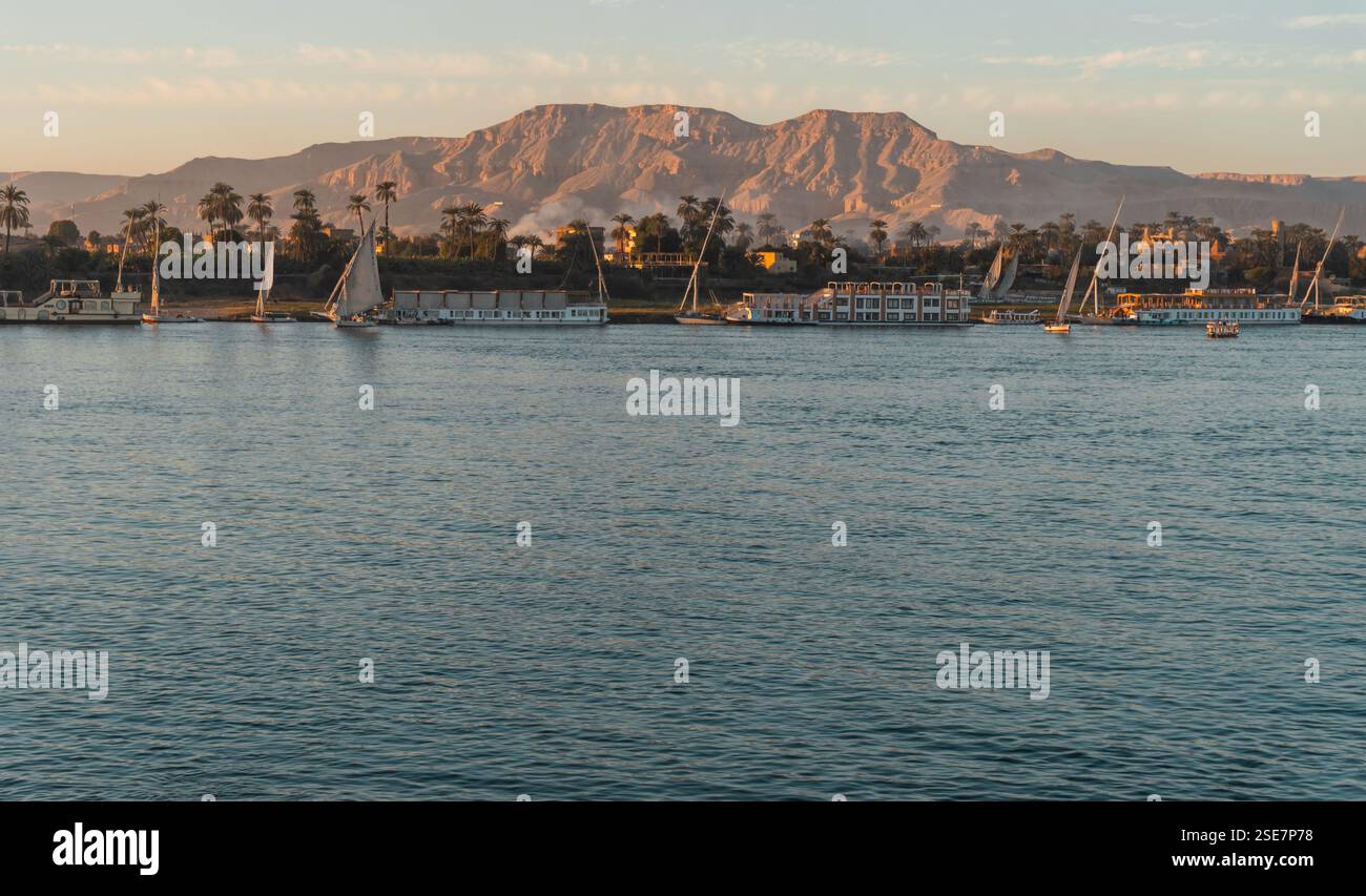 Nile landscape near the city of Esna viewed from boat Stock Photo - Alamy