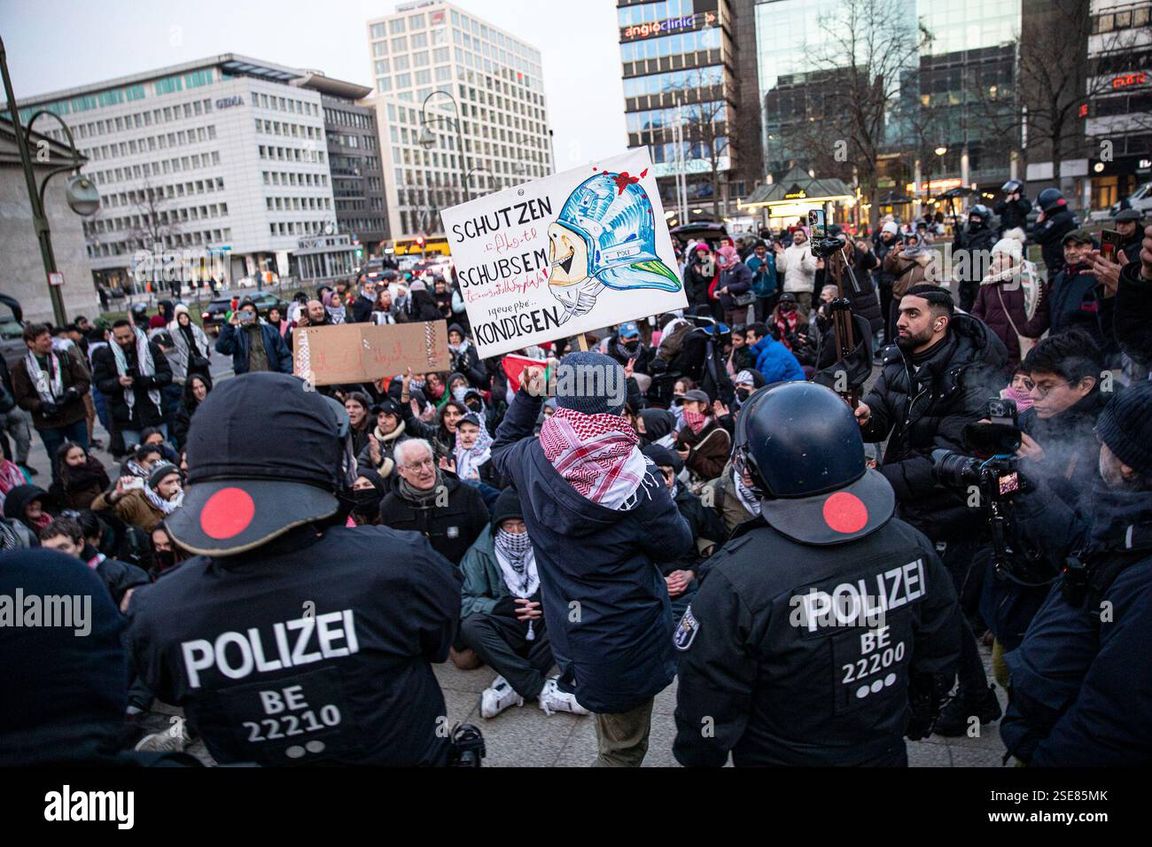 Berlin, Berlin, Germany. 8th Feb, 2025. A police crackdown forcibly ...