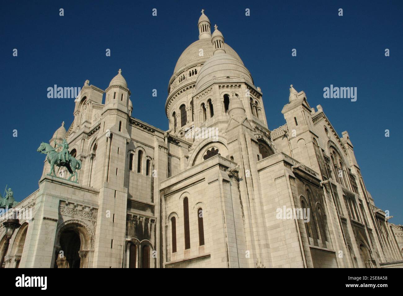 Sacre coeur restoration hi-res stock photography and images - Alamy