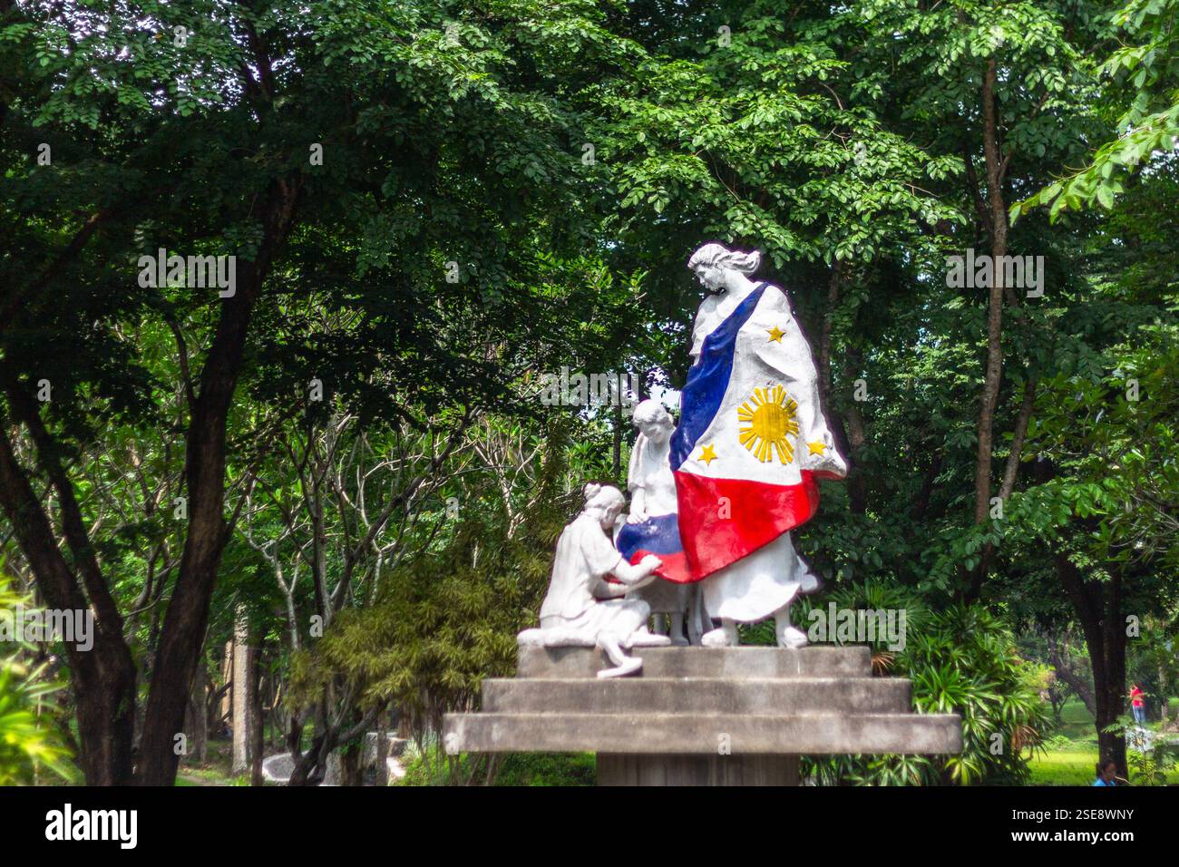 The Three Women Sewing the First Filipino Flag statue by National ...