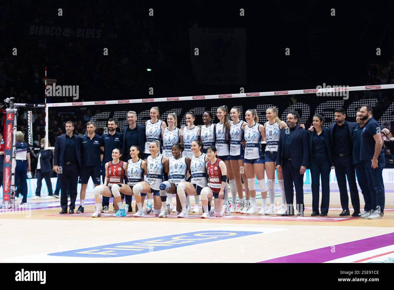 Bologna, Italy. 08th Feb, 2025. Team of Savino Del Bene Scandicci ...