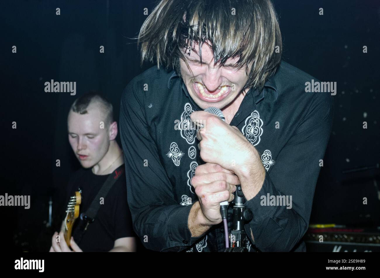 Five band 1999 hi-res stock photography and images - Alamy