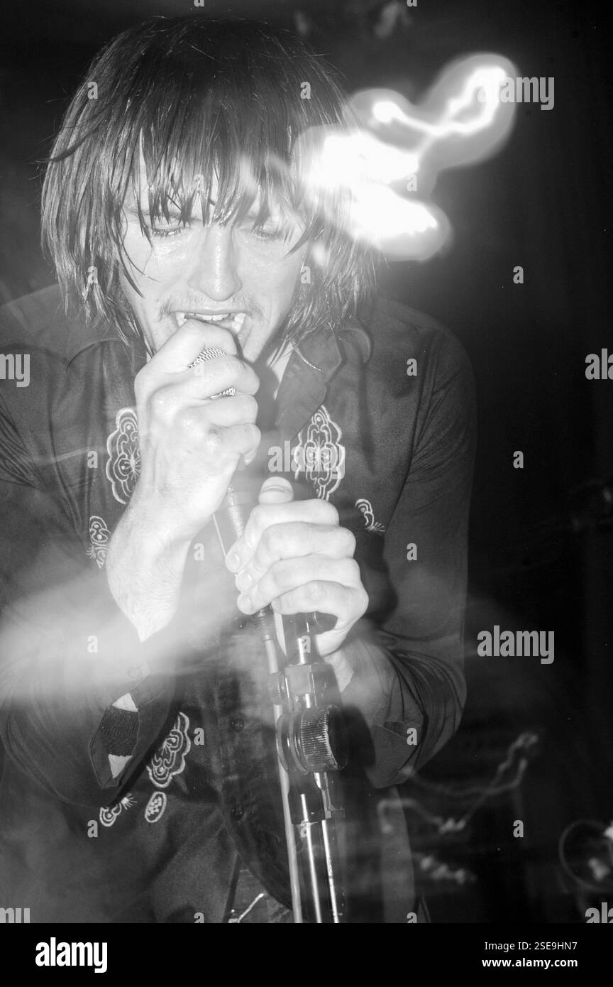 JARCREW, CONCERT, 2003. Kelson Mathias the singer and keyboardist of ...