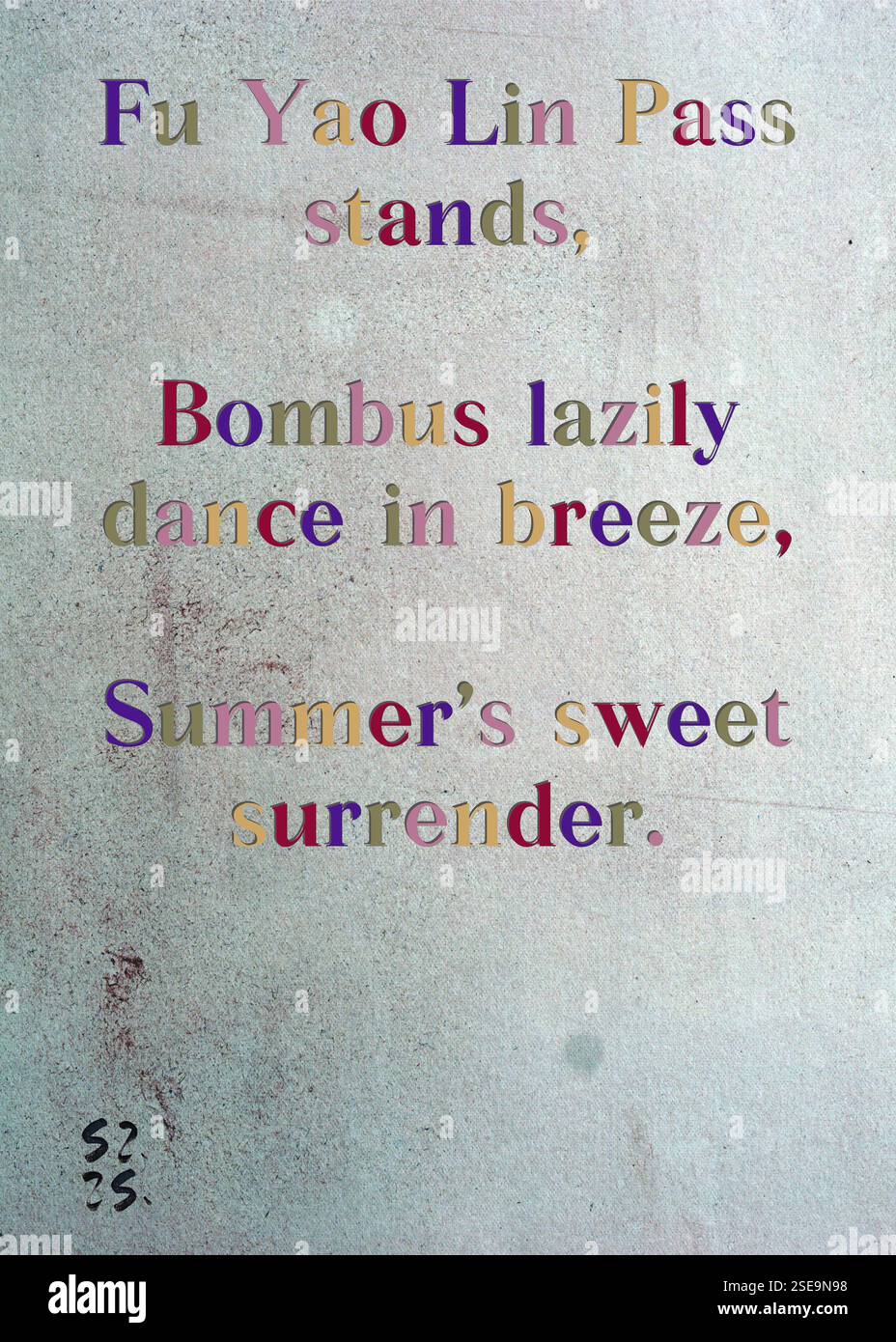 Fu Yao Lin Pass stands, Bombus lazily dance in breeze, Summer's sweet ...