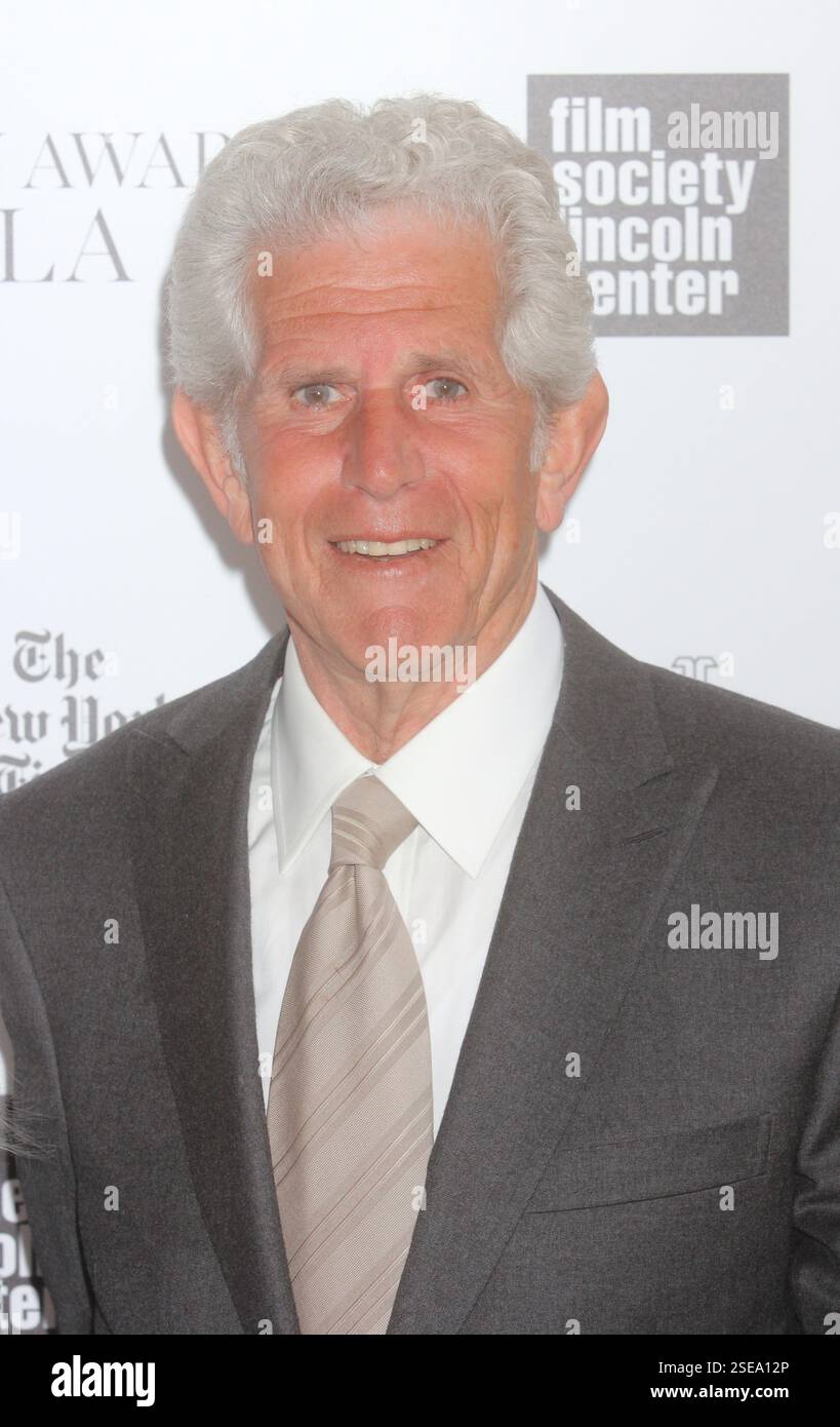 Tony Roberts attends the Film Society of Lincoln Center's 41st Annual ...