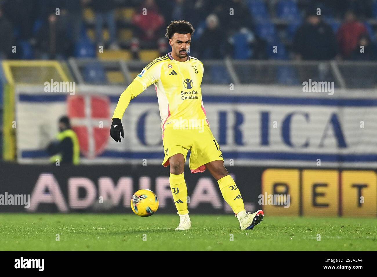 Como, Italy. 07th Feb, 2025. Renato Veiga (Juventus Fc) in action ...