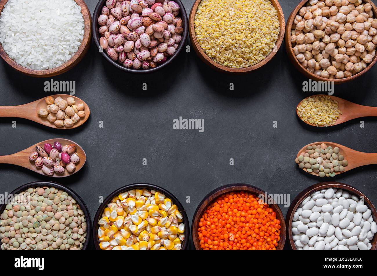 Different type of raw dry legumes composition. White beans, lentils ...