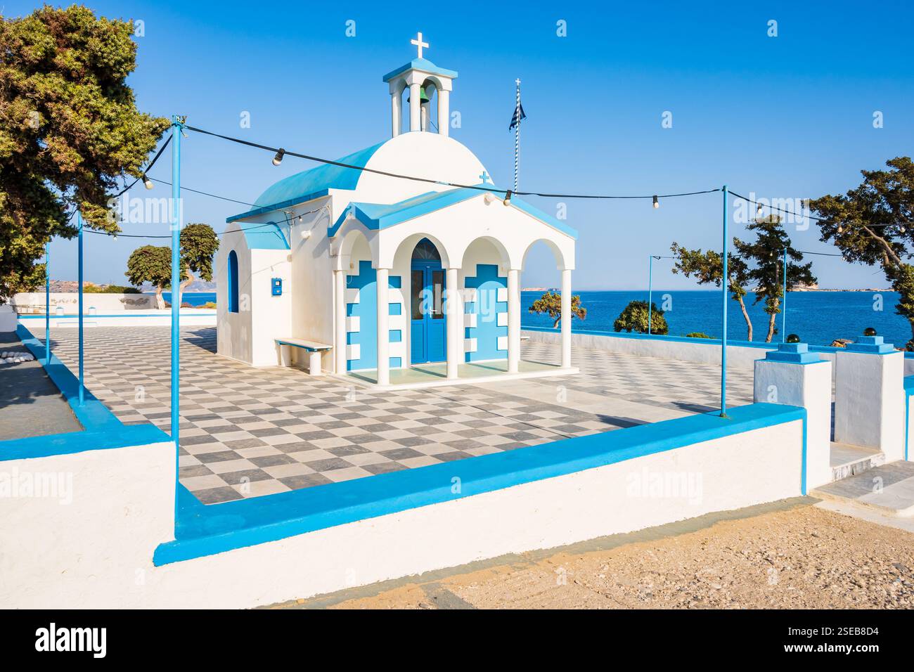 Traditional architecture of Greek church in Pollonia village, Milos ...