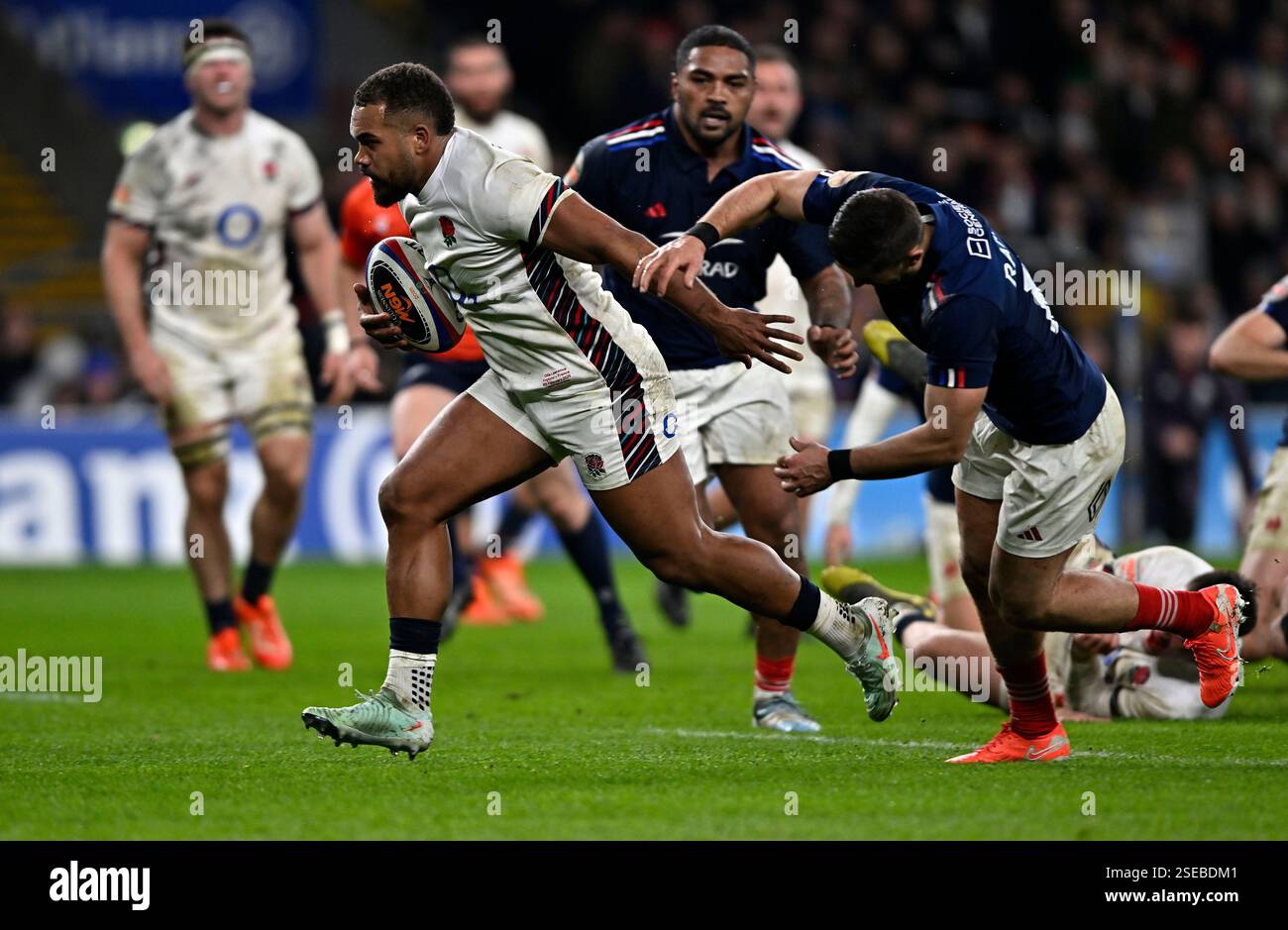 Twickenham, United Kingdom. 08th Feb, 2025. Guinness Mens 6 Nations ...