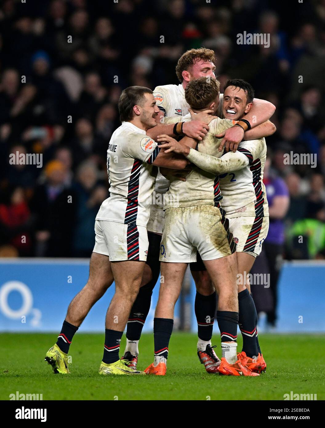 Twickenham, United Kingdom. 08th Feb, 2025. Guinness Mens 6 Nations ...