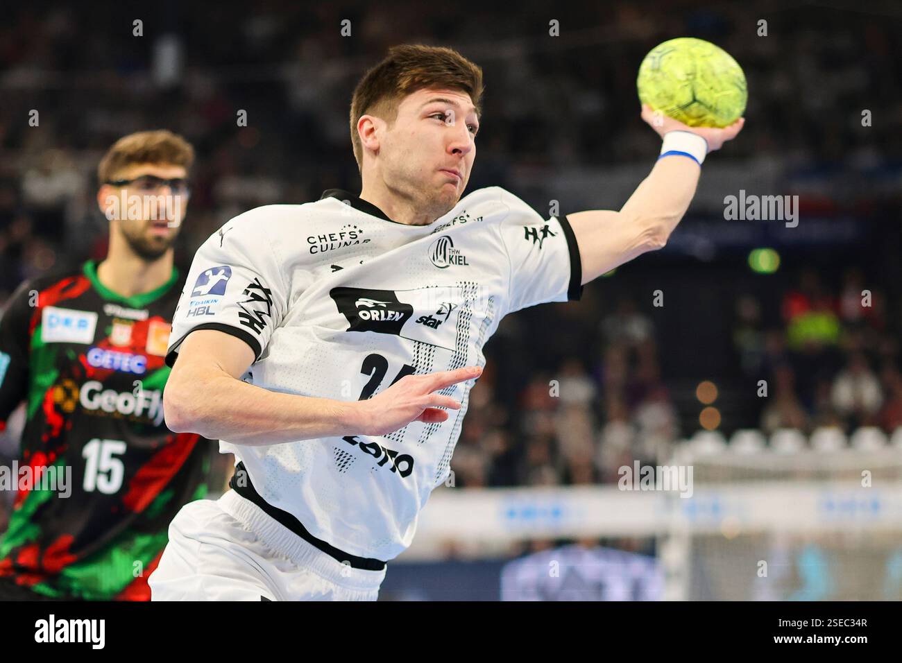 08 February 2025, Schleswig-Holstein, Kiel: Handball: Bundesliga, THW ...