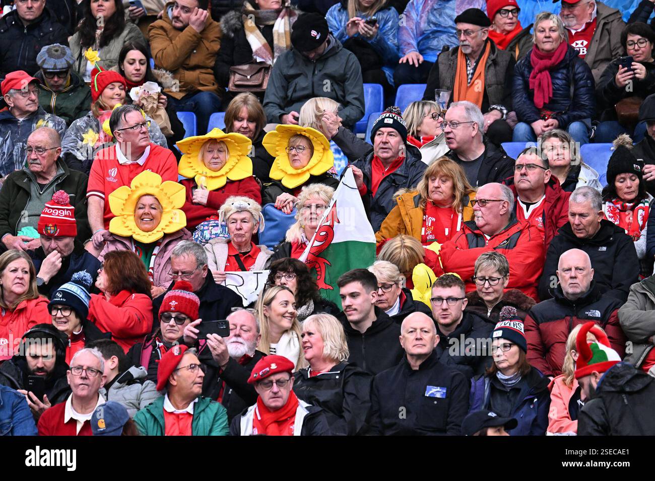 Rome, Italy. 08th Feb, 2025. Italian and Welsh fans at the Stadio ...