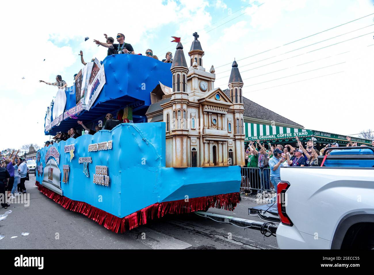 Parade floats participate in the New Orleans Super Bowl Host Committee ...