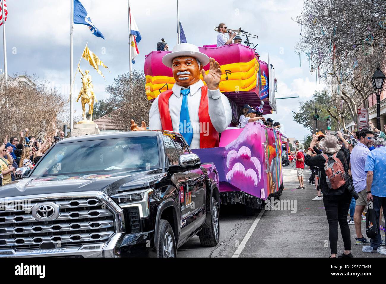 Parade floats participate in the New Orleans Super Bowl Host Committee ...