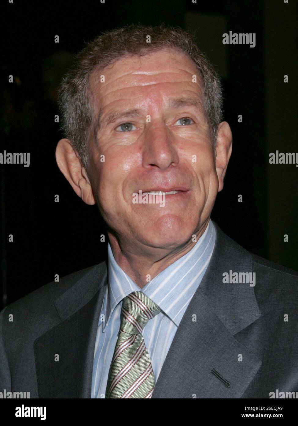 FEBRUARY 7th 2025: Stage and screen actor Tony Roberts has died at the ...