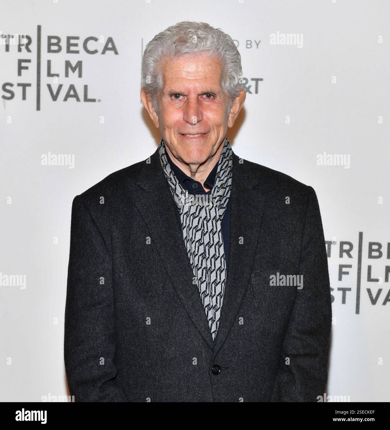 FEBRUARY 7th 2025: Stage and screen actor Tony Roberts has died at the ...