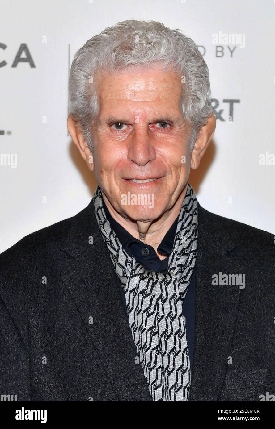 FEBRUARY 7th 2025: Stage and screen actor Tony Roberts has died at the ...