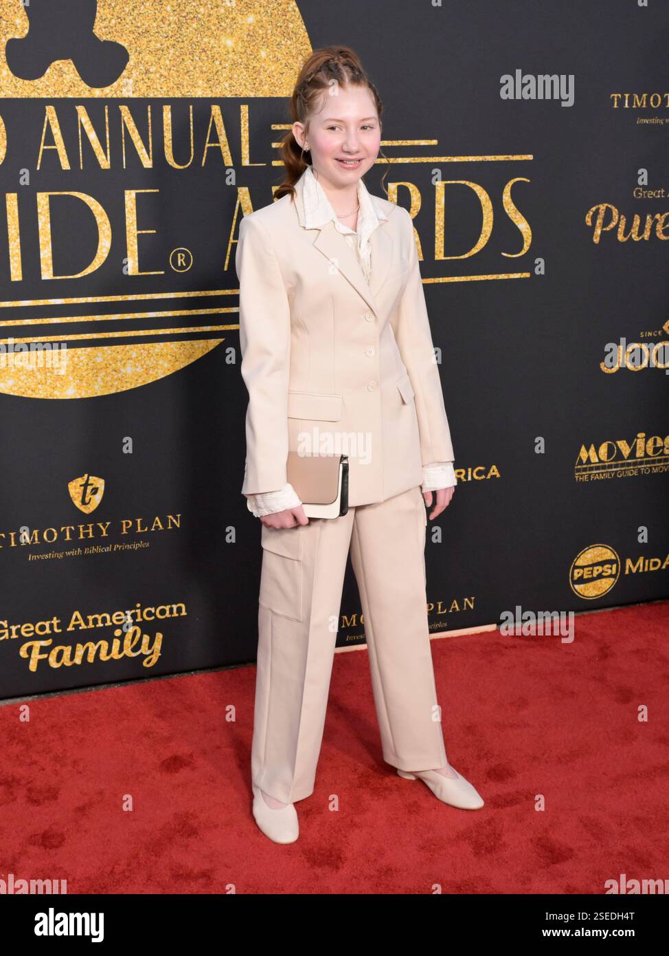 February 7 2025 Hollywood California Usa Beatrice Schneider