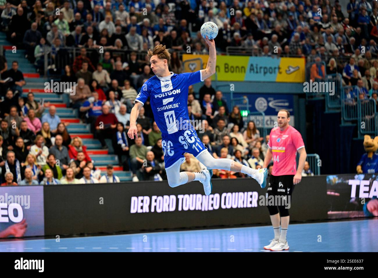 Gummersbach, Deutschland. 08th Feb, 2025. Mathis Haeseler (VfL ...
