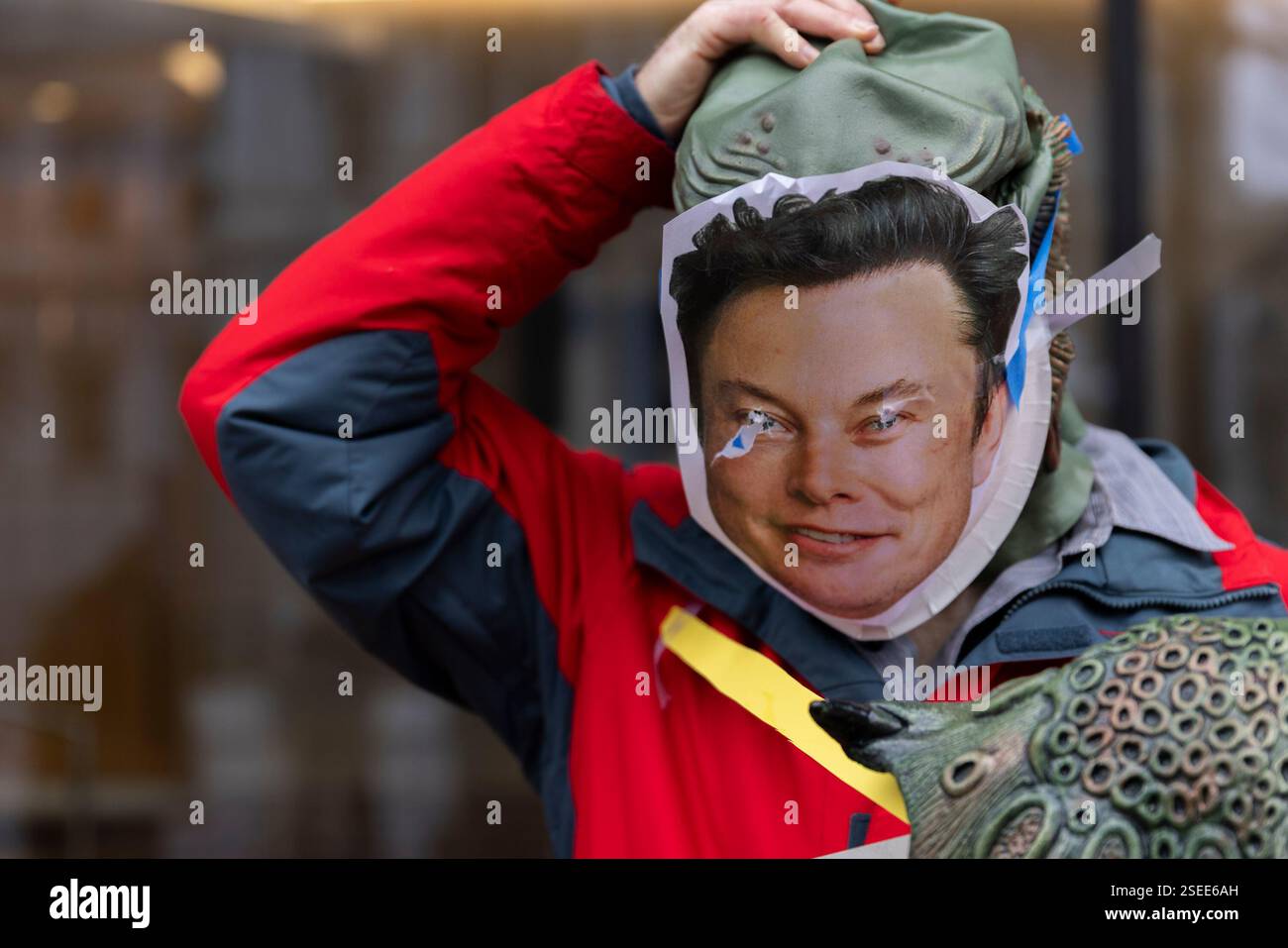 Elon musk portrait 2025 hi-res stock photography and images - Alamy