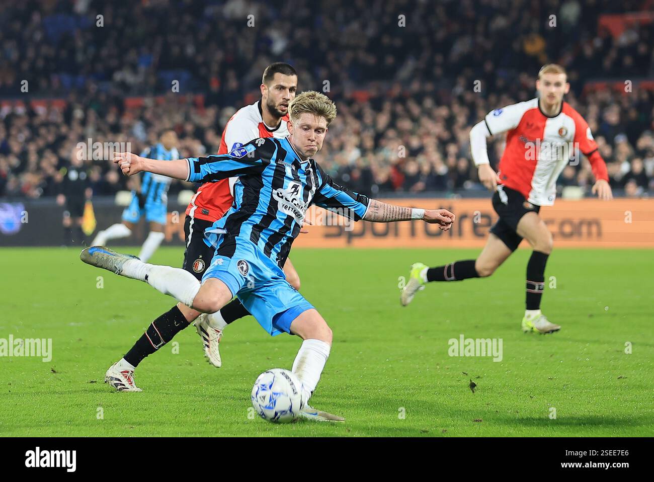 ROTTERDAM, 08-02-2025, Stadium de Kuip, Dutch Eredivisie football ...