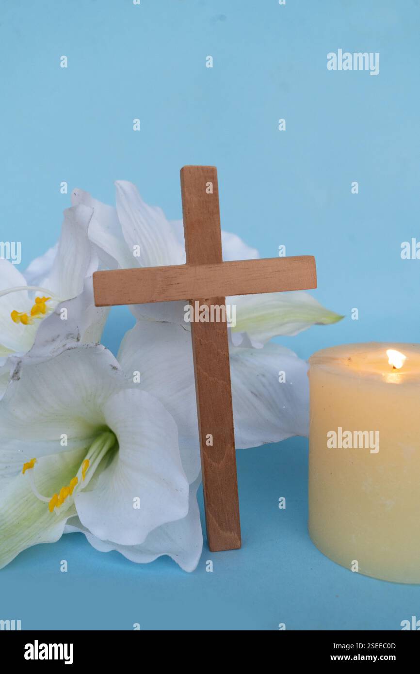 Simple design of an Easter cross with lilies Stock Photo - Alamy