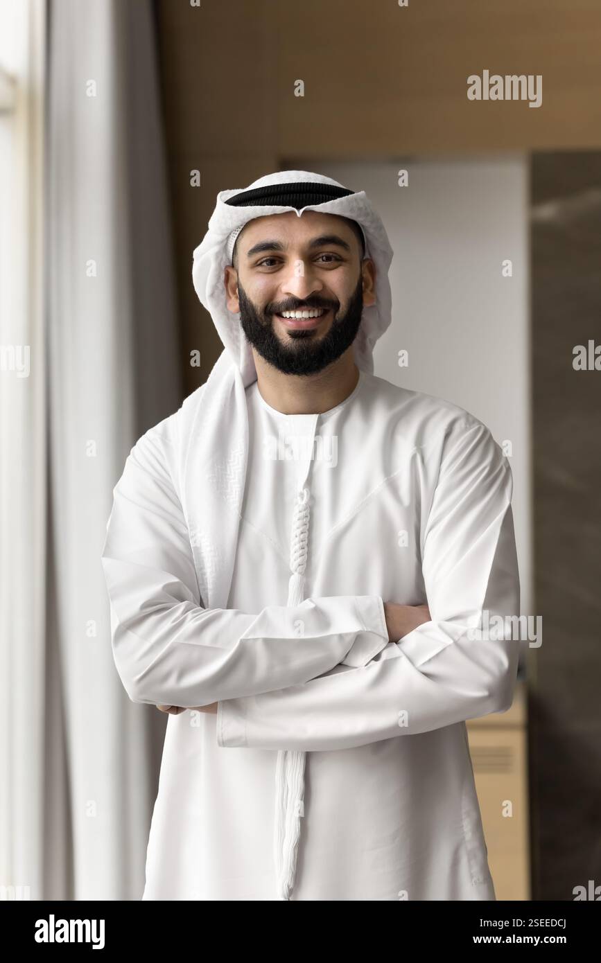 Arabic ethnicity traditional wear hi-res stock photography and images ...