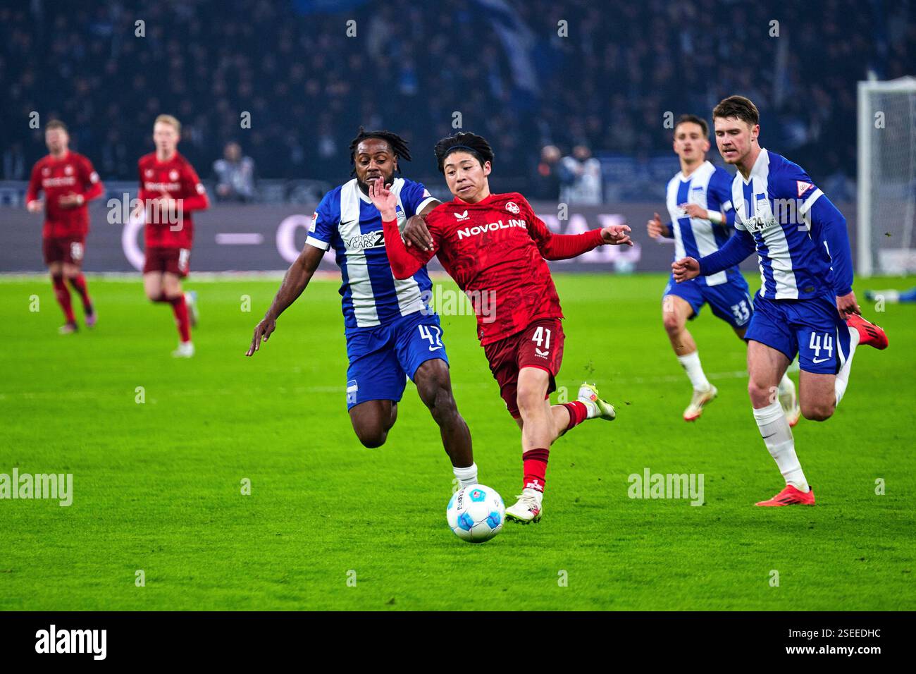 Berlin, Deutschland. 08th Feb, 2025. Deyovaisio Zeefuik (Hertha BSC ...