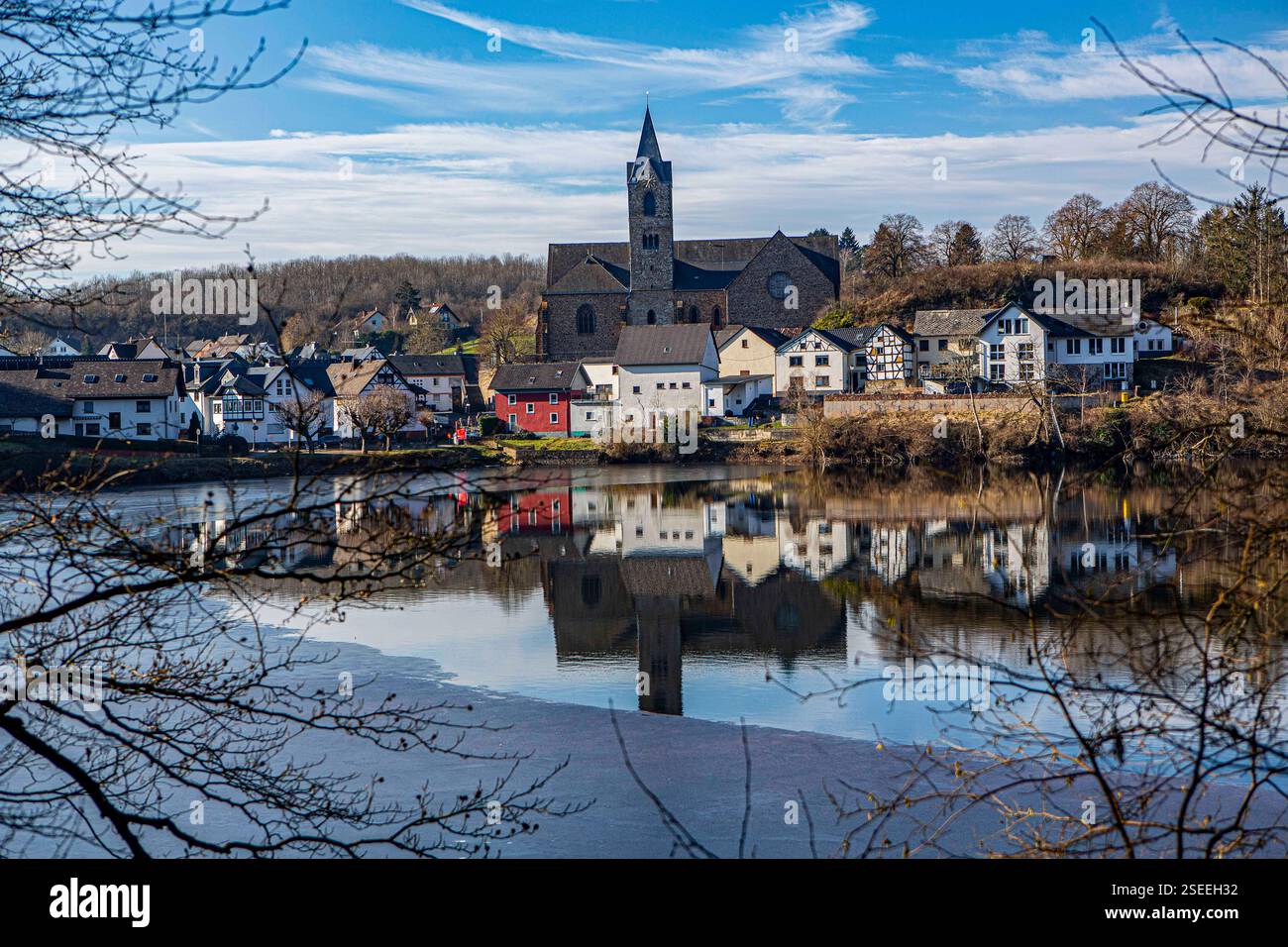 Ulmen ist eine Stadt im Landkreis Cochem-Zell in der Eifel in Rheinland ...