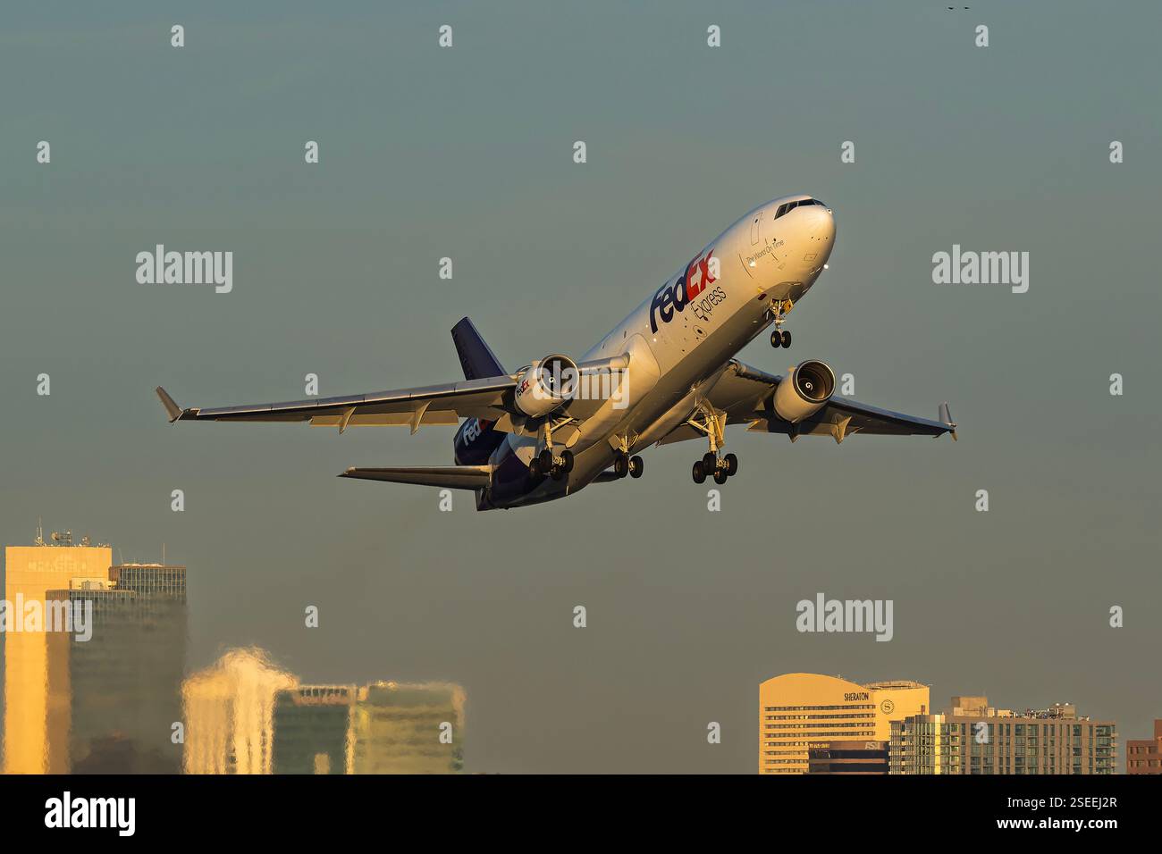 Sky Harbor International Airport 2-8-2025 Phoenix, AZ USA FedEx Express ...