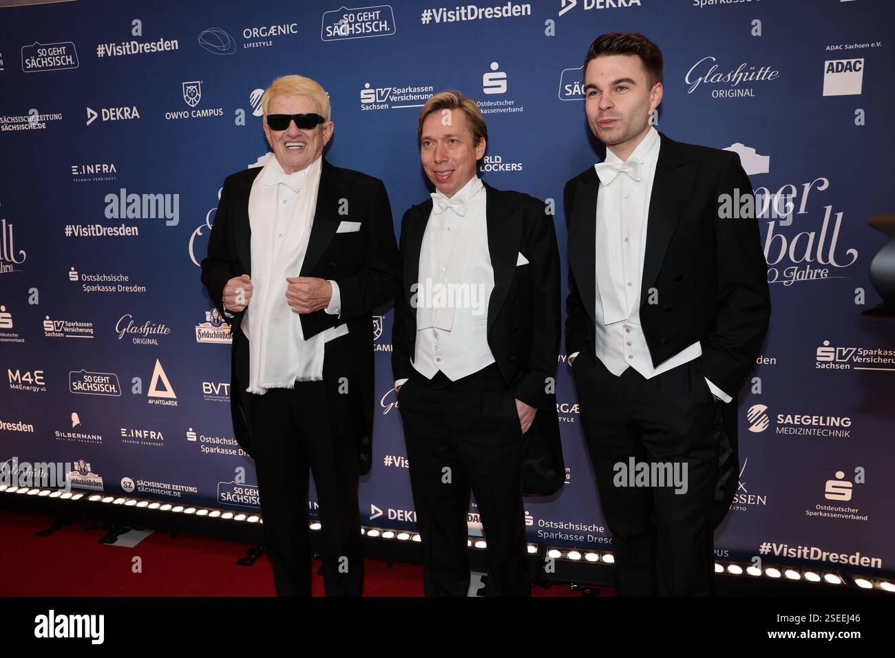 Heino,Helmut Werner und Oliver Fritz beim 17. SemperOpernball 2025 in ...