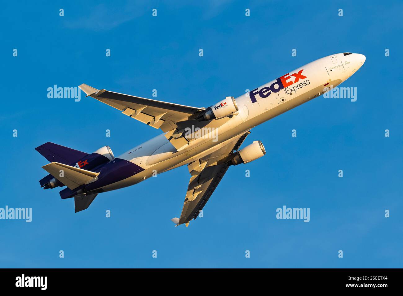 Sky Harbor International Airport 2-8-2025 Phoenix, AZ USA FedEx Express ...