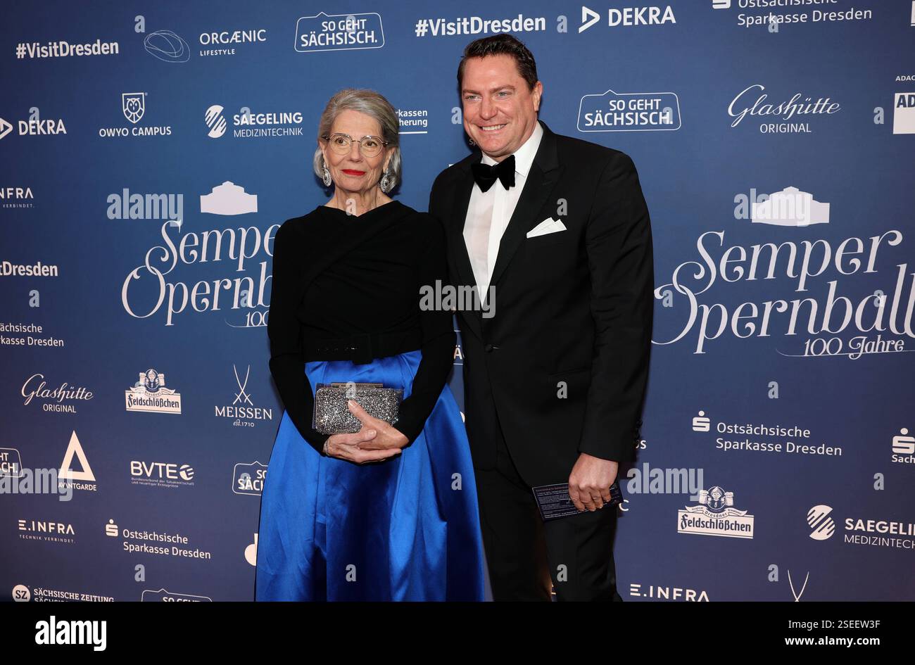 Benjamin Bieneck mit Mutter Ute beim 17. SemperOpernball 2025 in der ...
