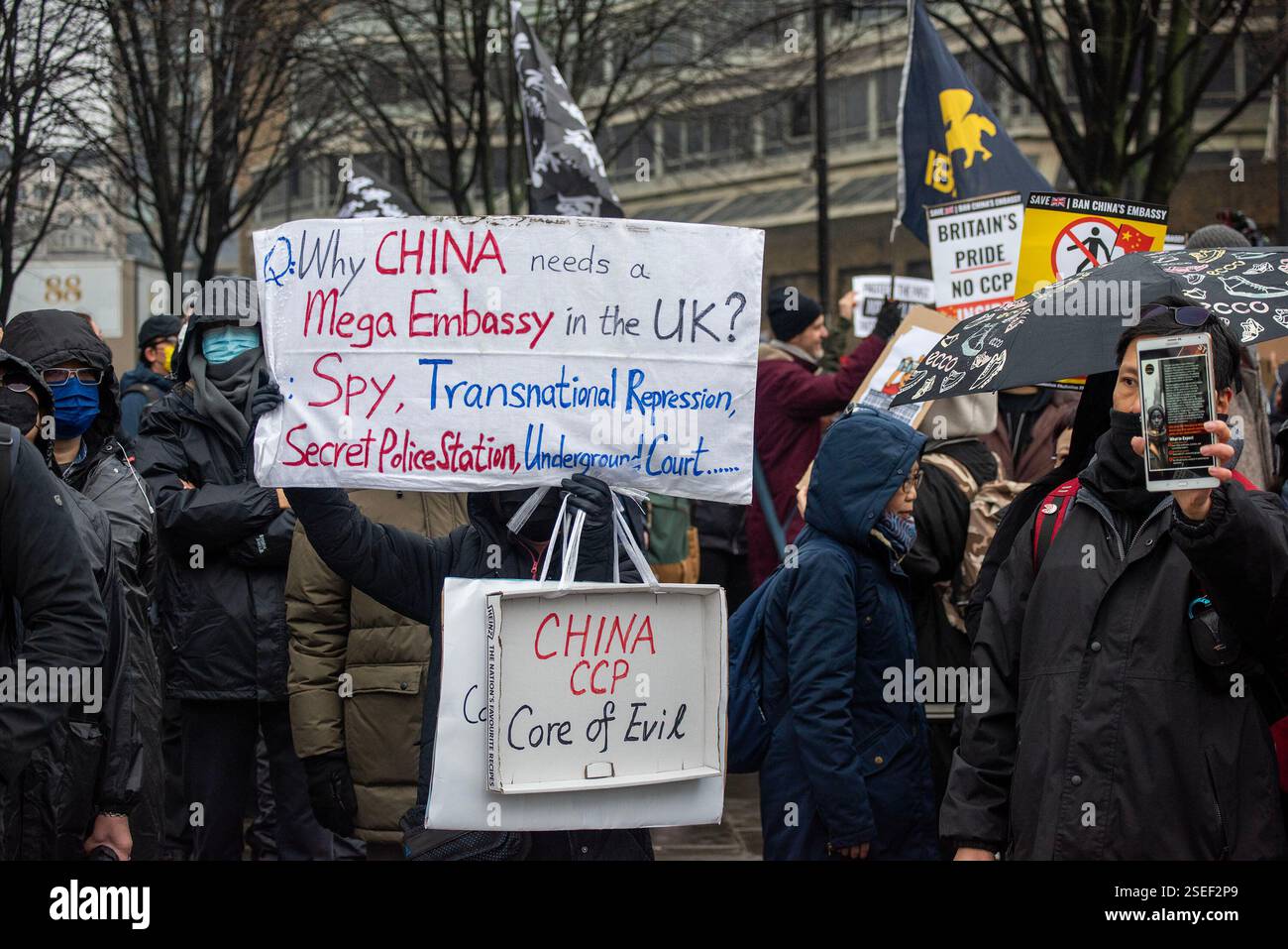 New chinese mega embassy hi-res stock photography and images - Alamy