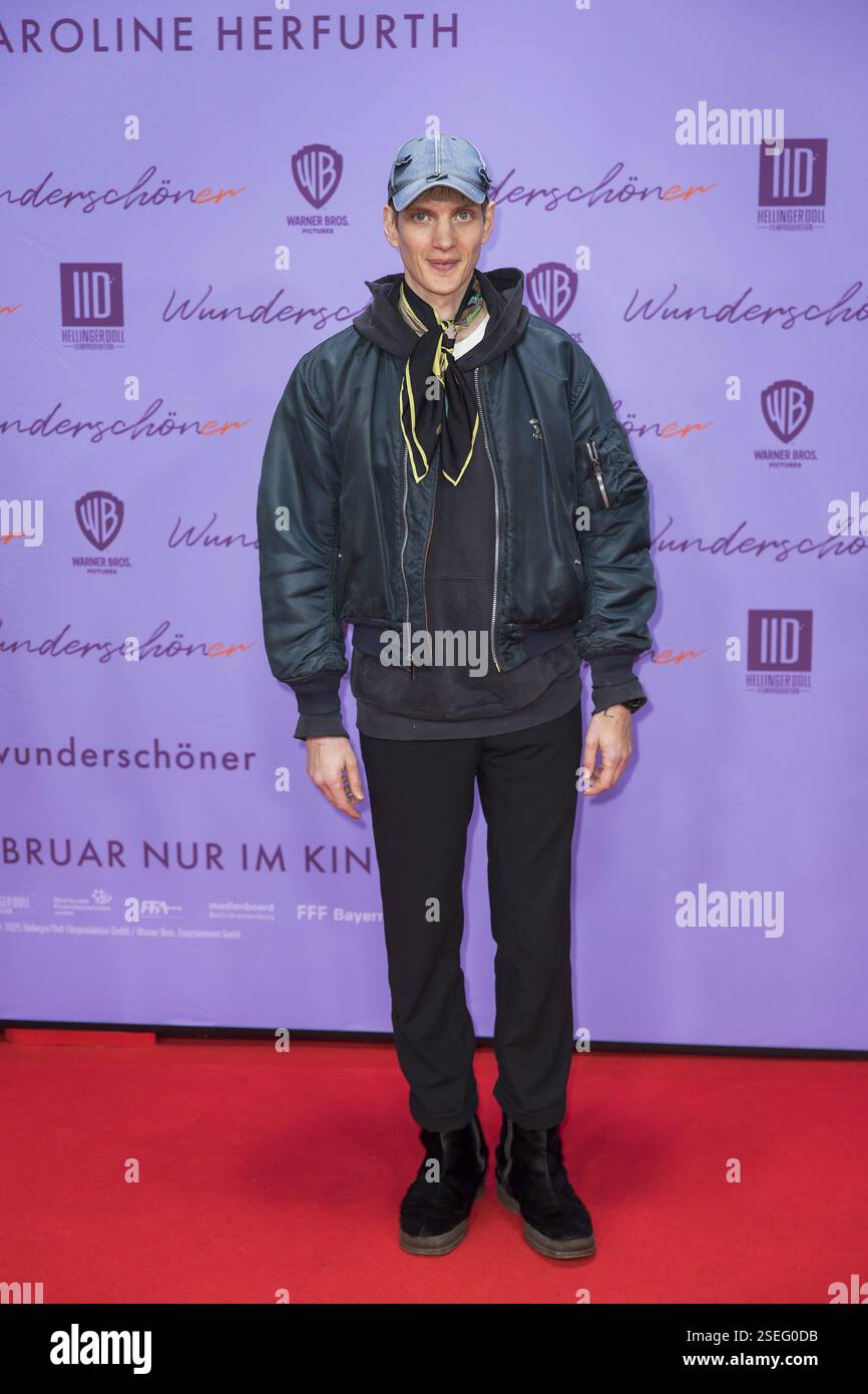 Paul Boche at the premiere of the film Wunderschoener at Berlin's Zoo ...