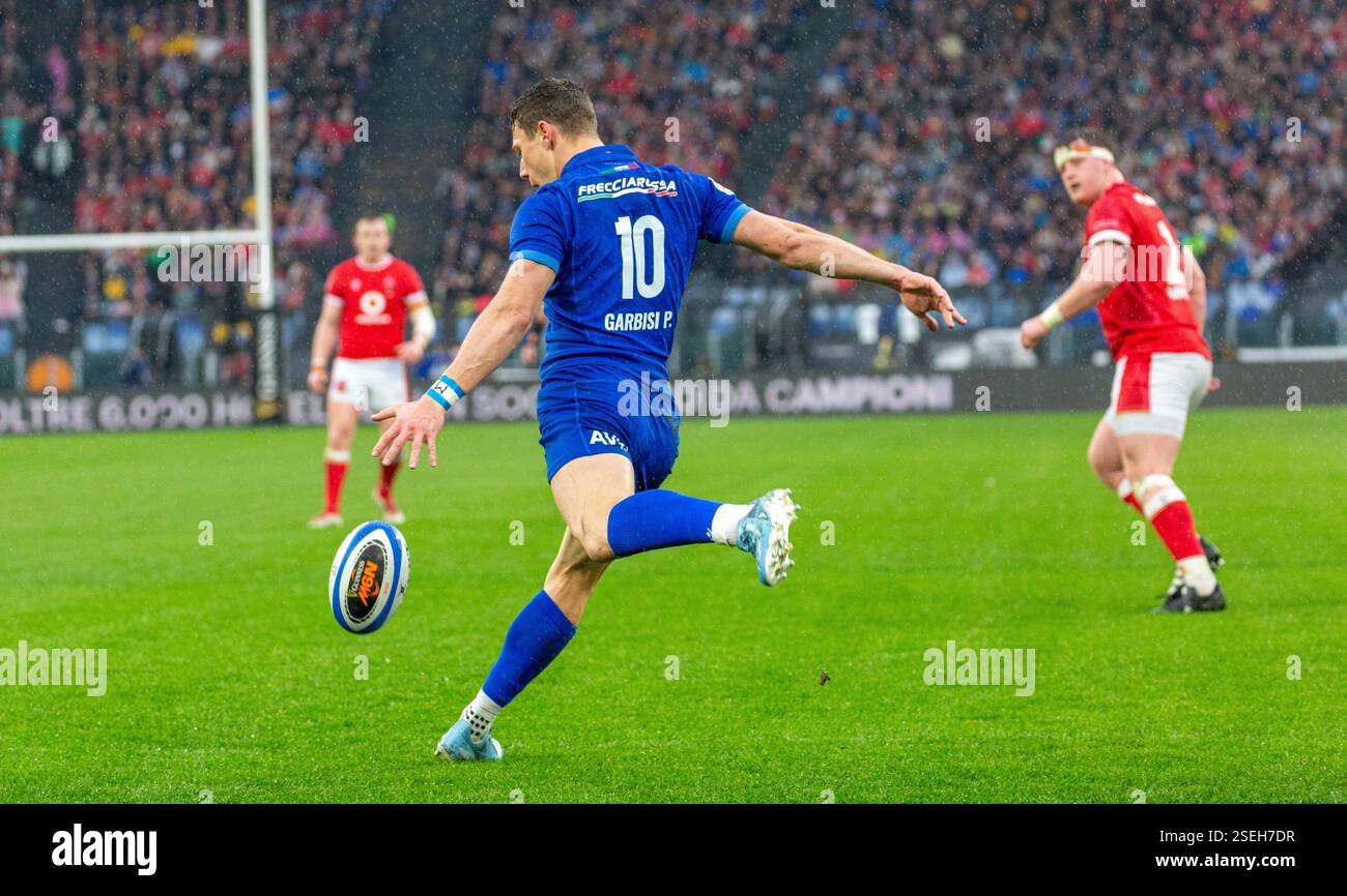 Paolo Garbisi clearing with a kick Stock Photo - Alamy