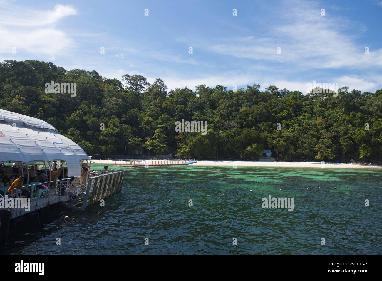 Pulau Payar island and floating platform Stock Photo - Alamy