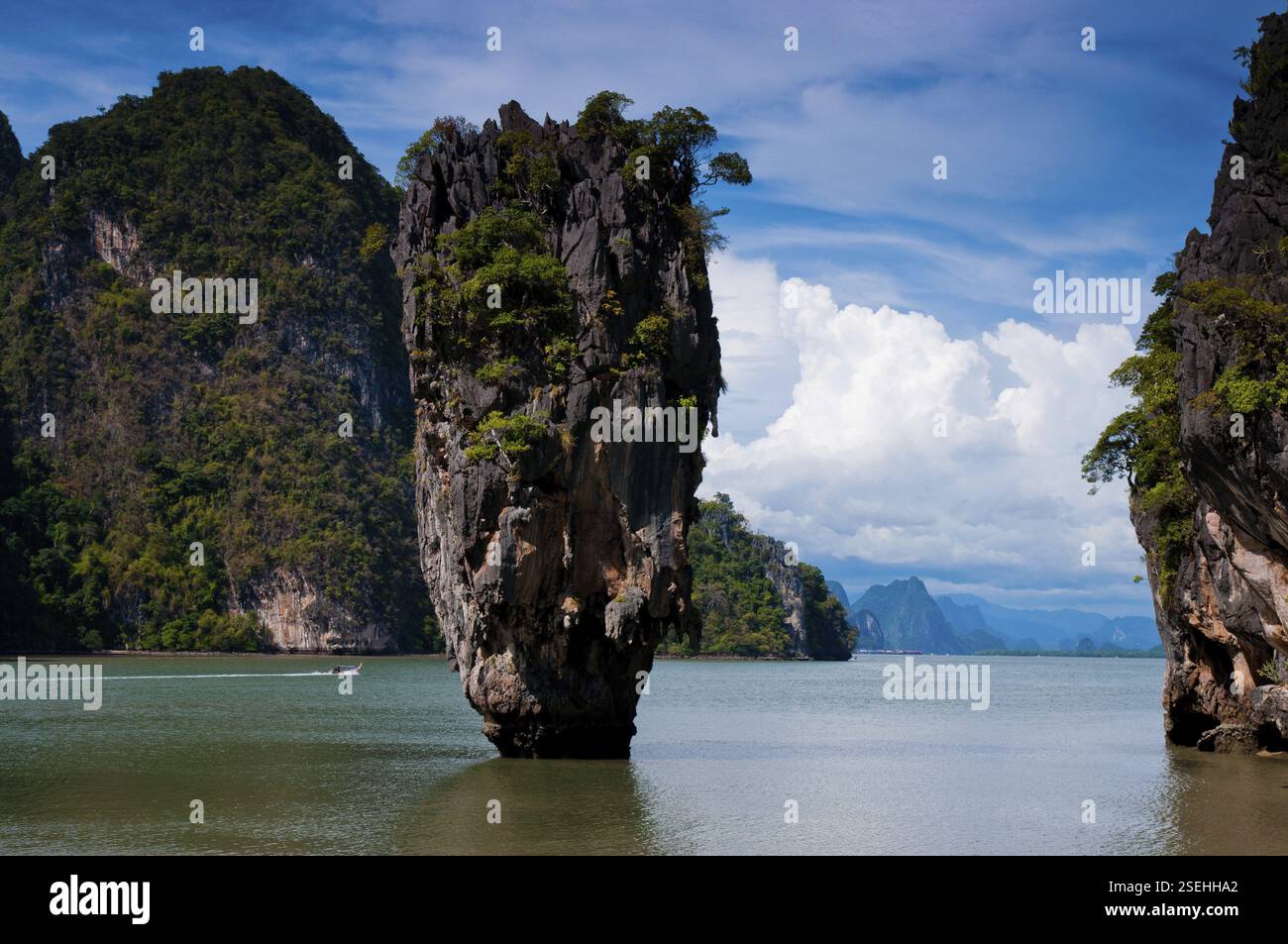 Limestone cliff of Ko Tapu (James Bond Island) in Phang Nga Bay ...