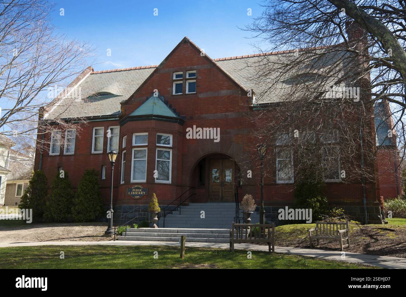 Chatham public library building on Cape Cod, Chatham, USA, North ...