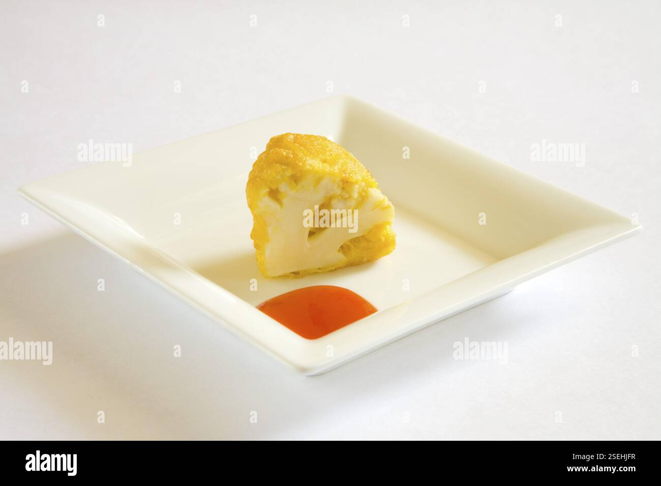 Indian cuisine, fast food starters Phoolgobi Ke Pakode crispy ...